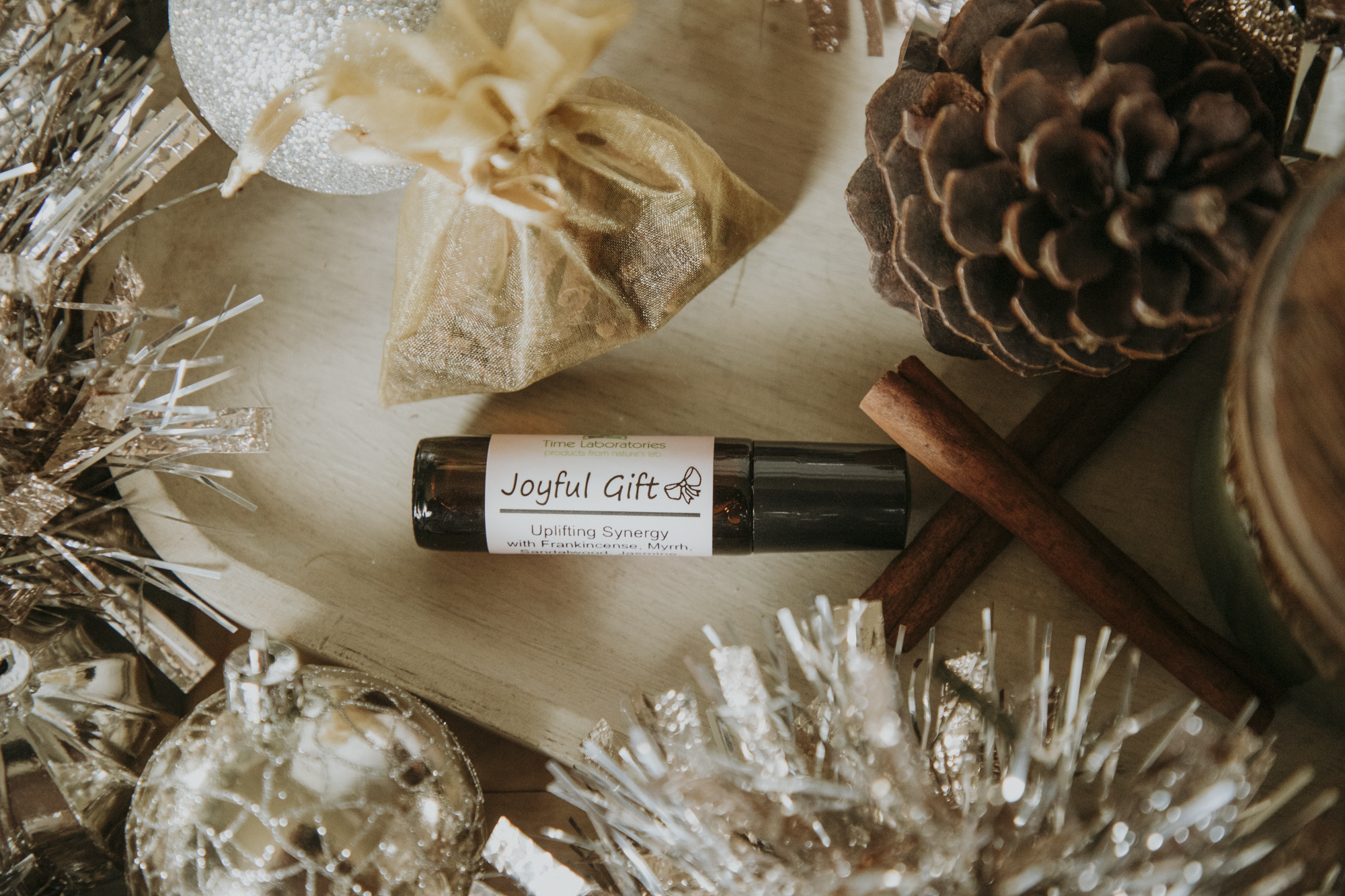 Joyful Gift Synergy Roll On 10mL - Essential Oil Blend – Time Labs Store
